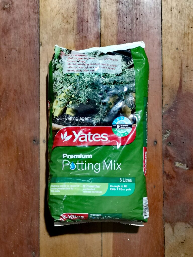 YATES PREMIUM POTTING MIX 6L - PlantMail by Garden Central